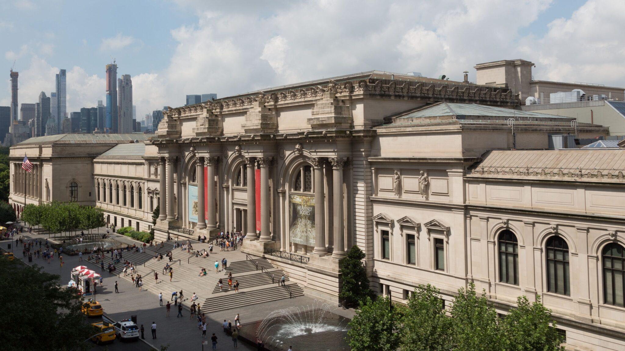 The Origins of Museums - Cedarhurst Center for the Arts